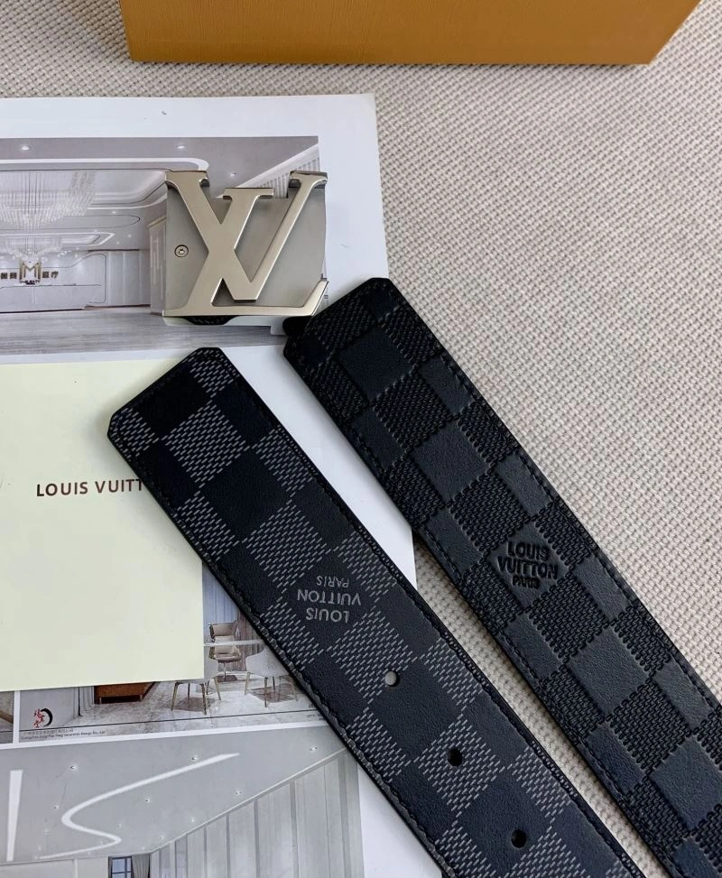 Top mirror Louis Vuitton Belts