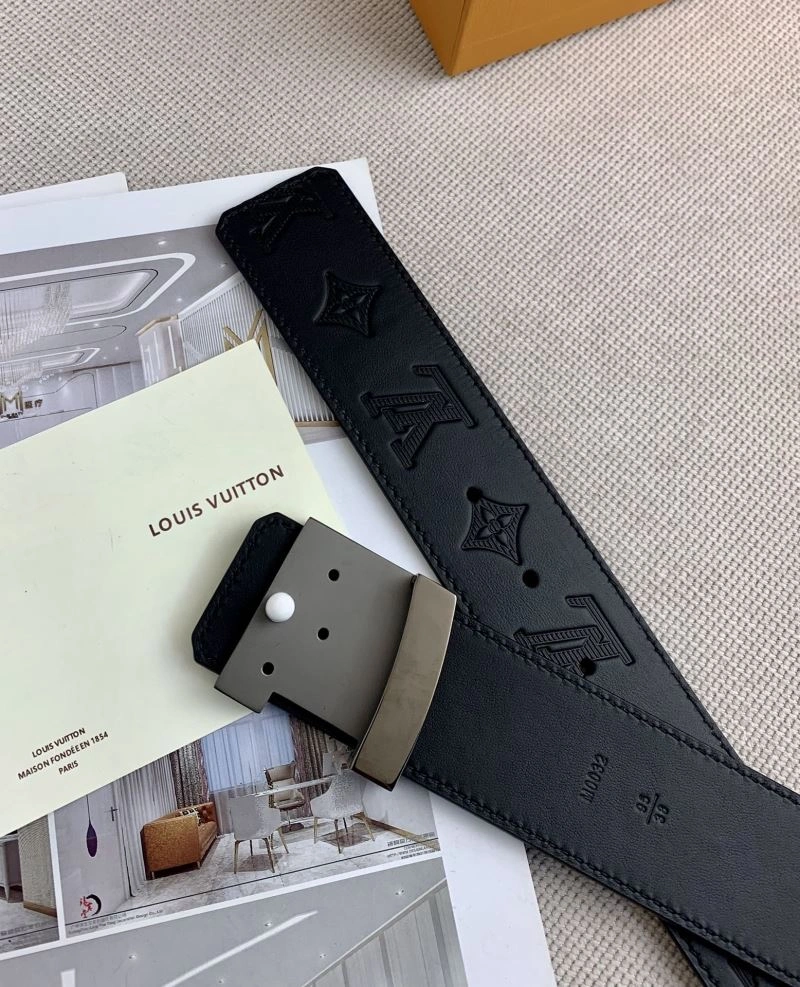 Low-cost Louis Vuitton Belts