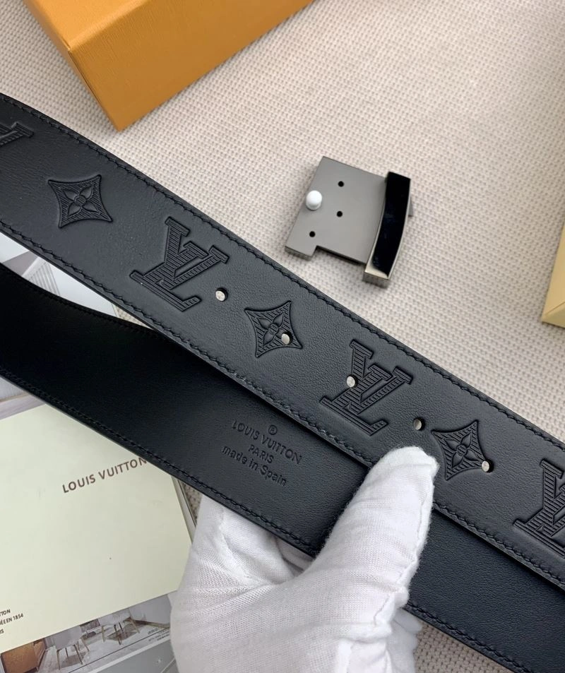 Low-cost Louis Vuitton Belts