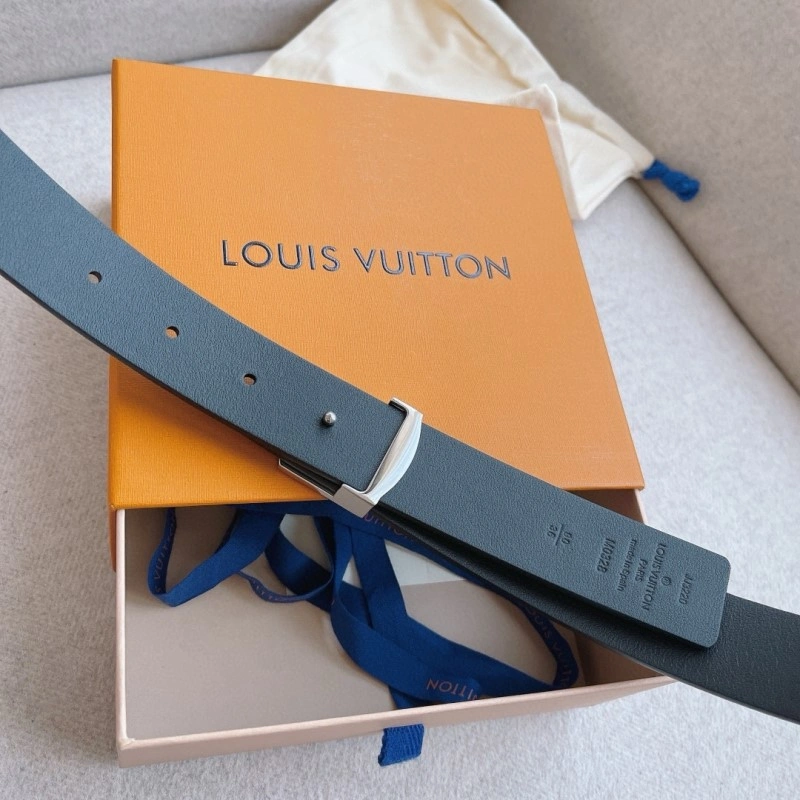 Accurate model Louis Vuitton Belts