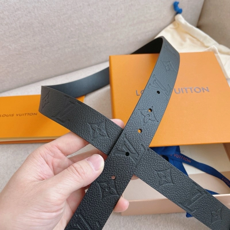 Accurate model Louis Vuitton Belts