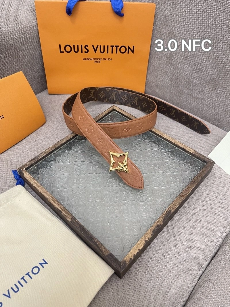 Top mirror Louis Vuitton Belts