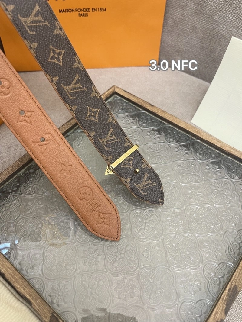 Top mirror Louis Vuitton Belts