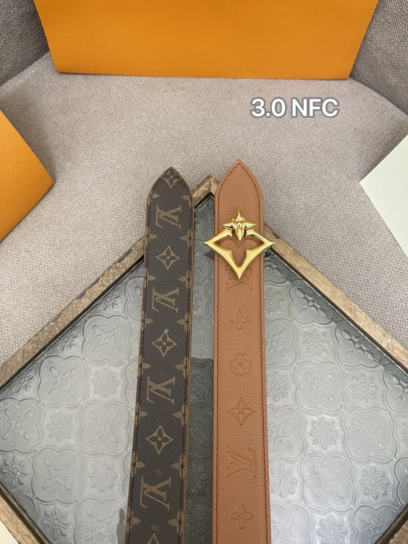 Top mirror Louis Vuitton Belts