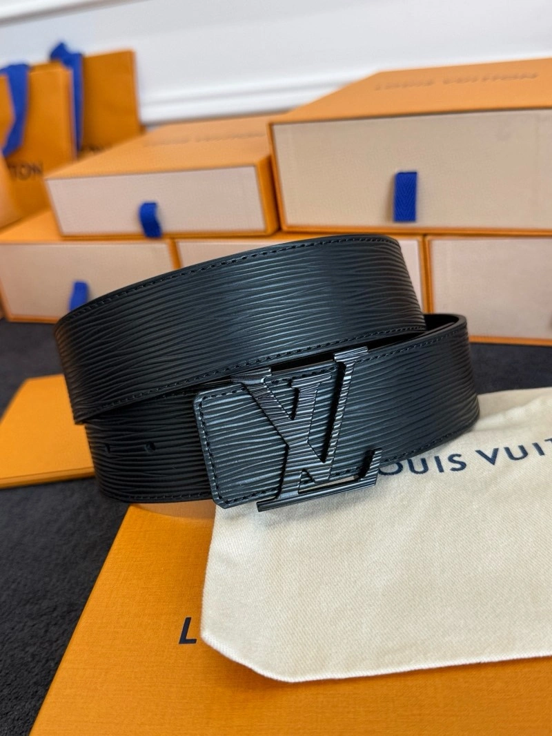 Top mirror Louis Vuitton Belts