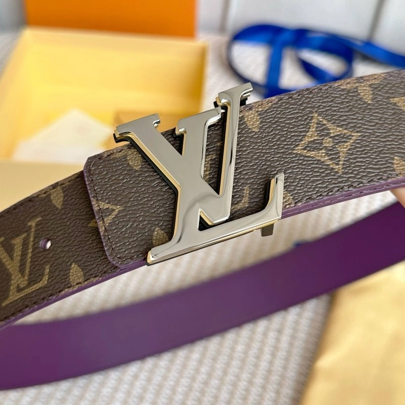 Top mirror Louis Vuitton Belts