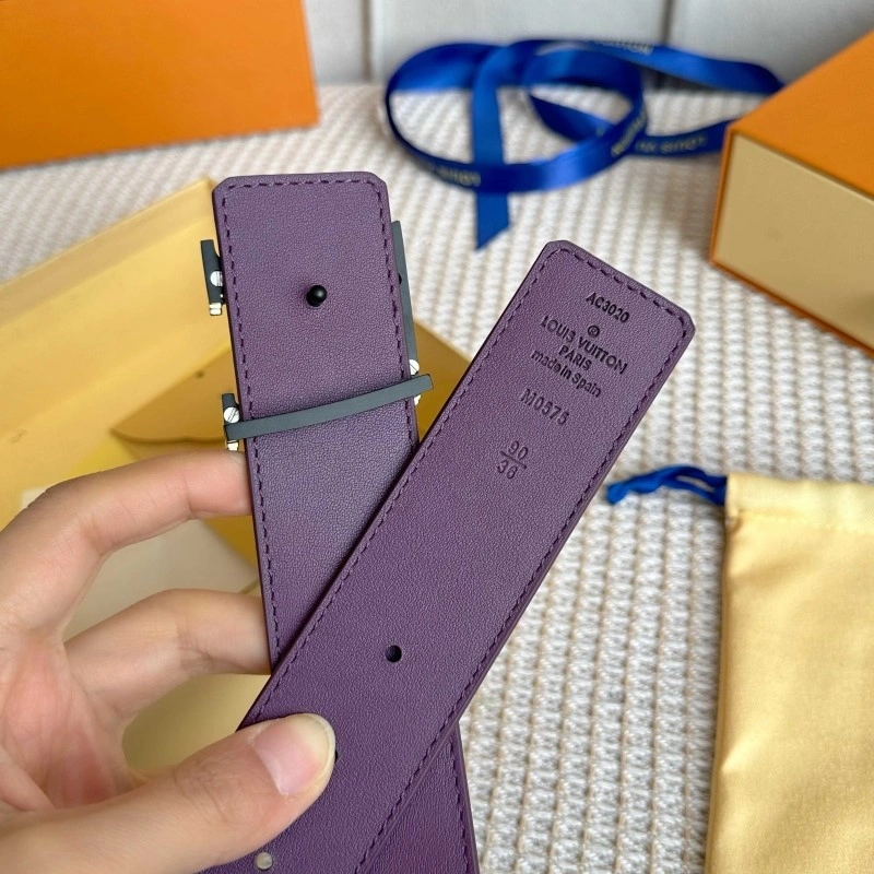 Top mirror Louis Vuitton Belts