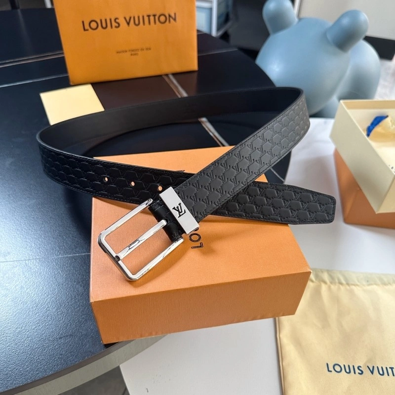Accurate model Louis Vuitton Belts