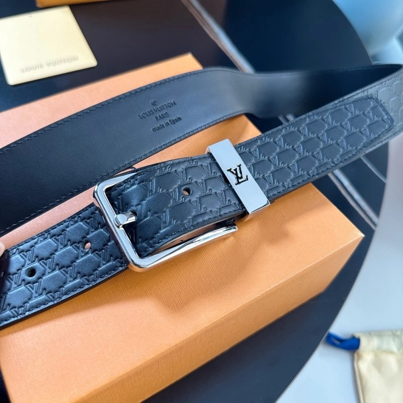 Accurate model Louis Vuitton Belts