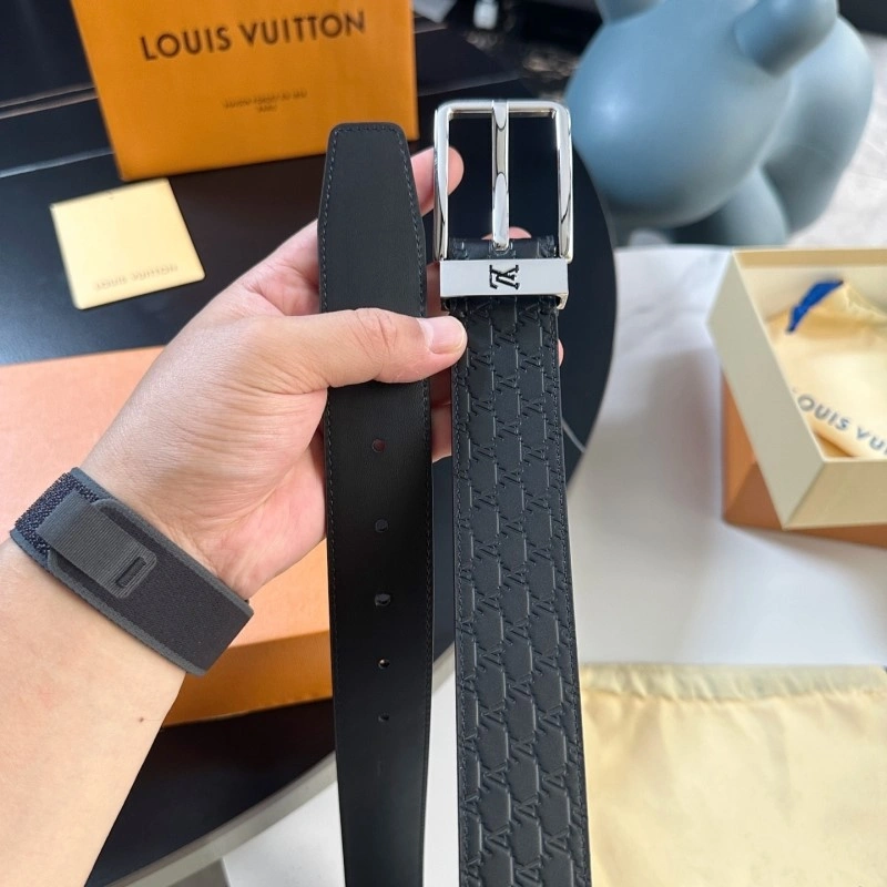 Accurate model Louis Vuitton Belts