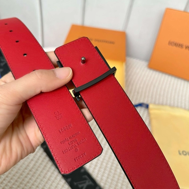 Top mirror Louis Vuitton Belts