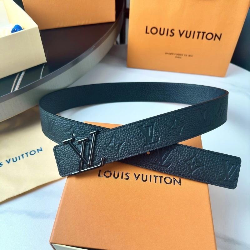 Accurate model Louis Vuitton Belts