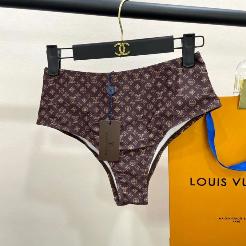 Accurate model Louis Vuitton Bikins