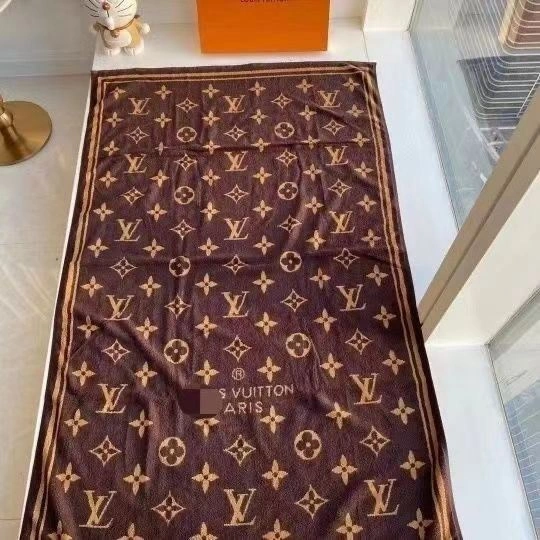 Top match Louis Vuitton Blanket