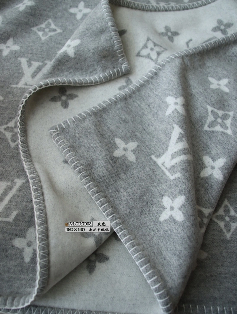 1:1 copy Louis Vuitton Blanket