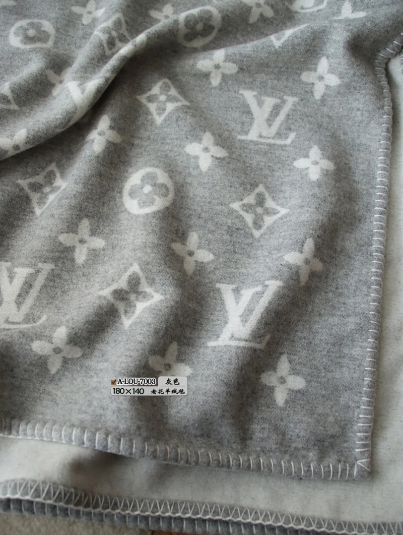 1:1 copy Louis Vuitton Blanket