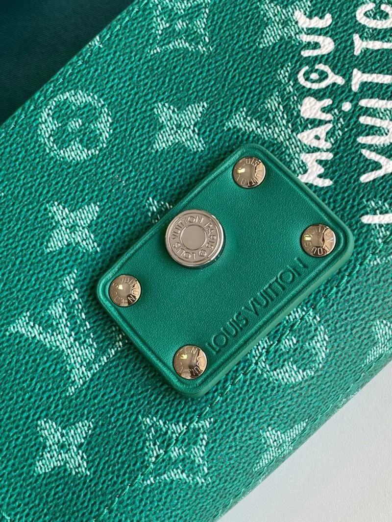 Accurate model Louis Vuitton Box Bags