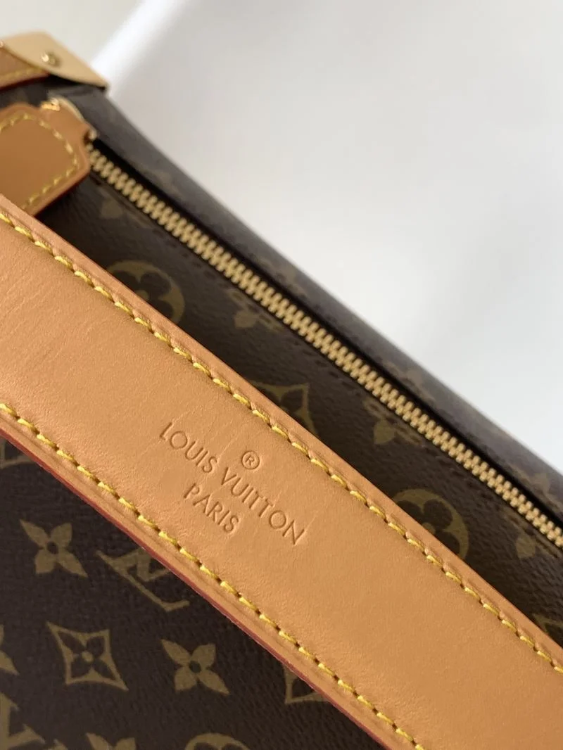 Brand-authenticated Louis Vuitton Box Bags