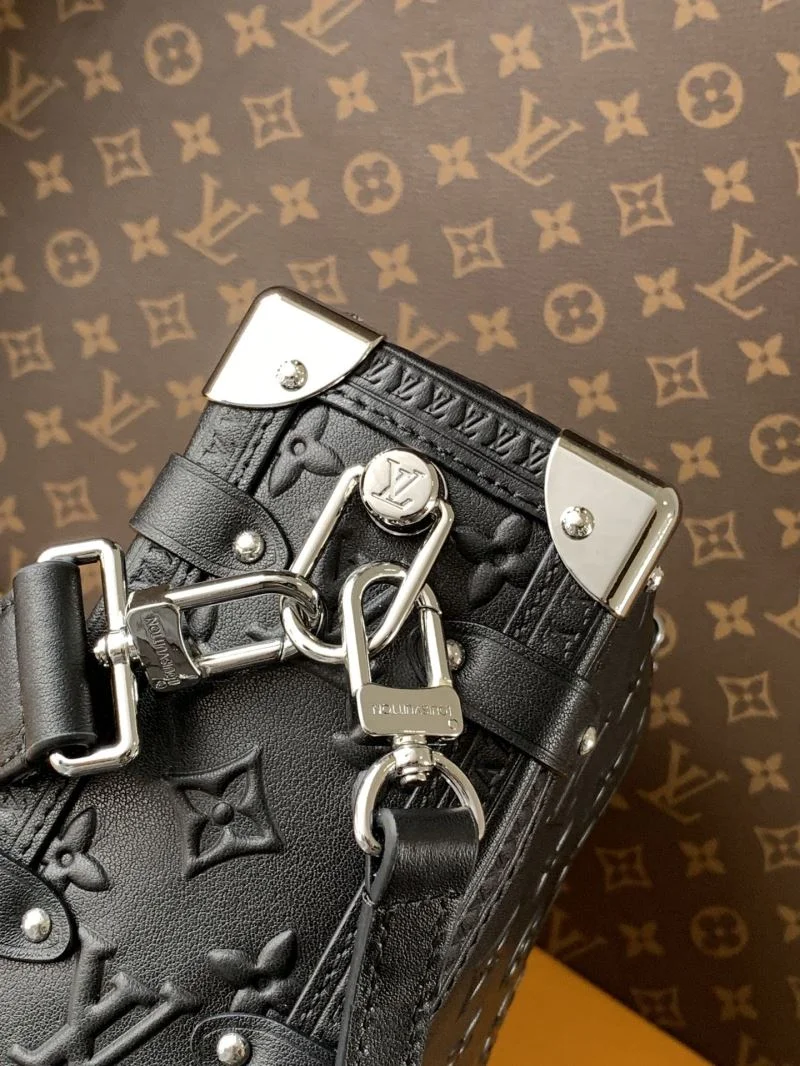 Brand-authenticated Louis Vuitton Box Bags