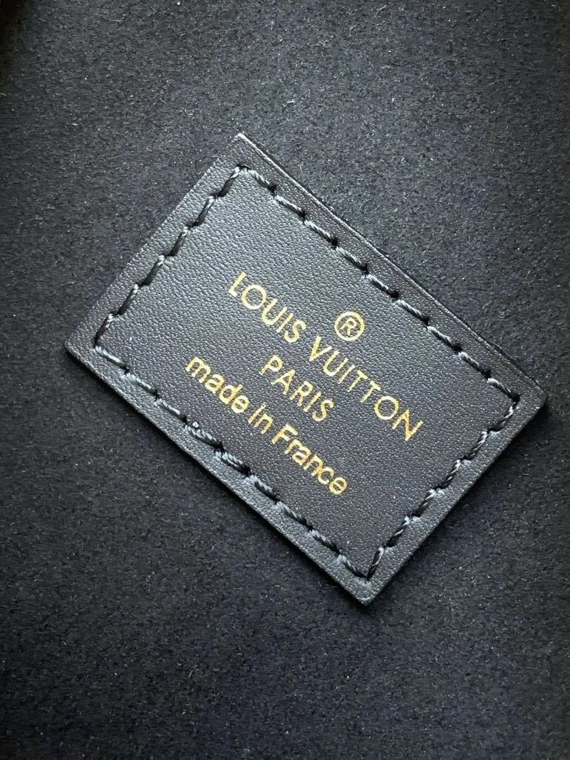 Brand-authenticated Louis Vuitton Box Bags
