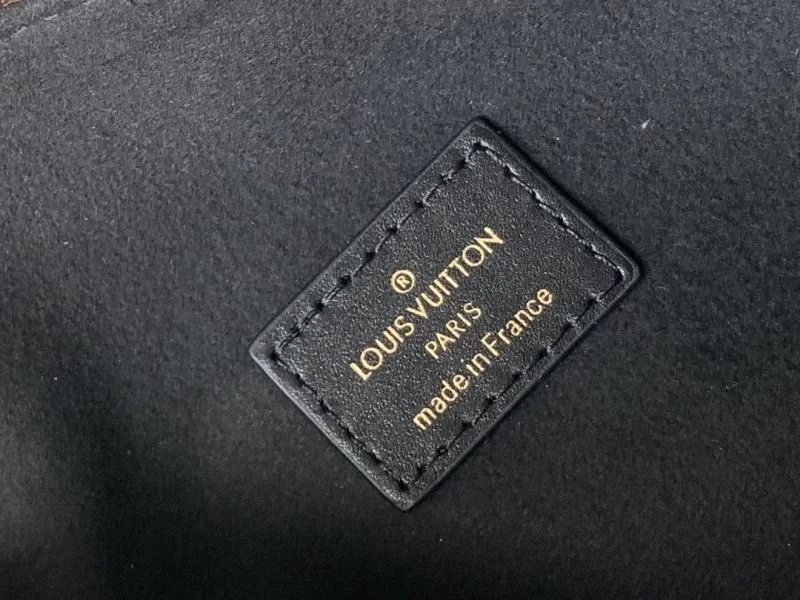 Accurate model Louis Vuitton Box Bags