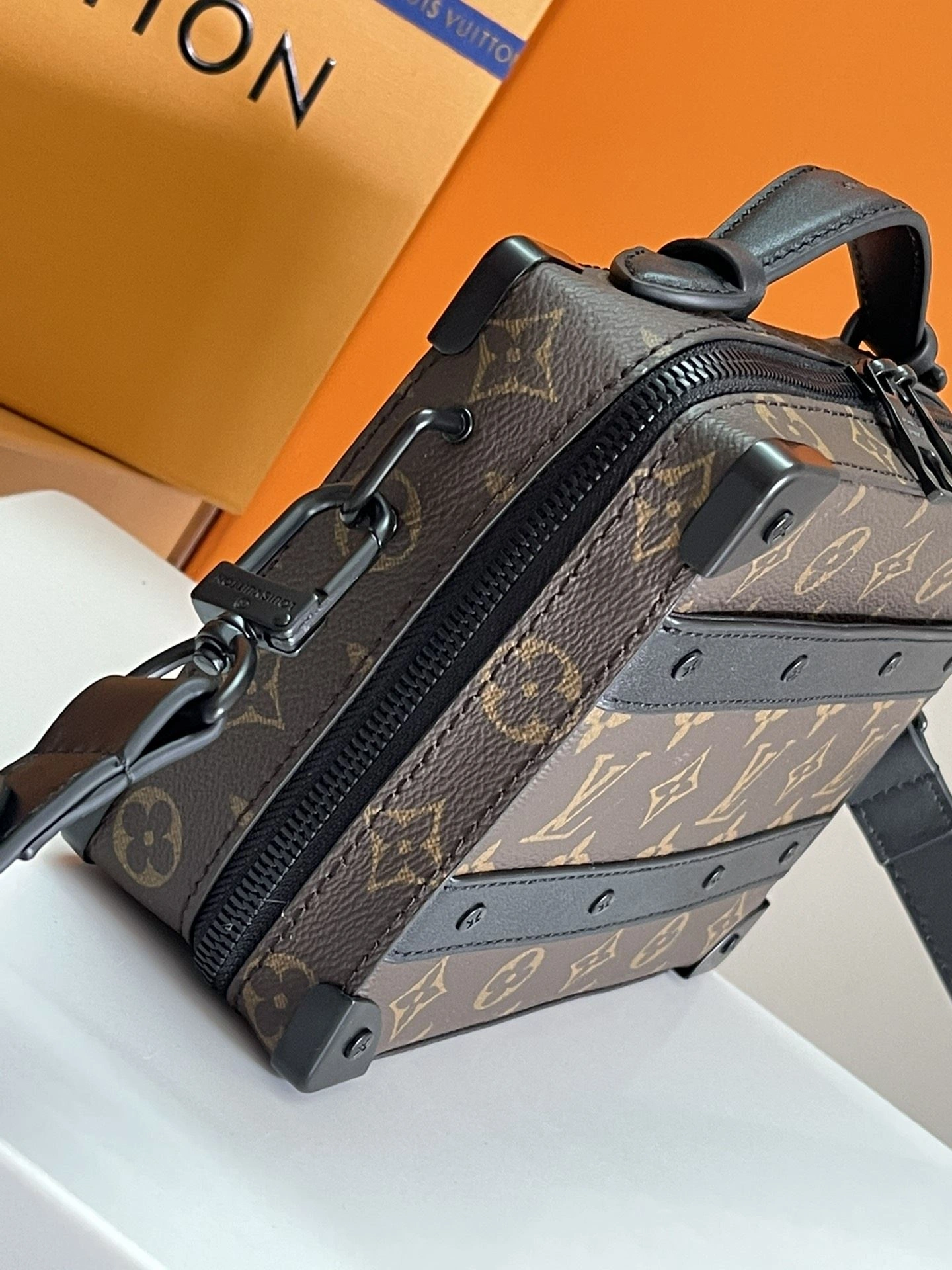 Budget-friendly Louis Vuitton Box Bags
