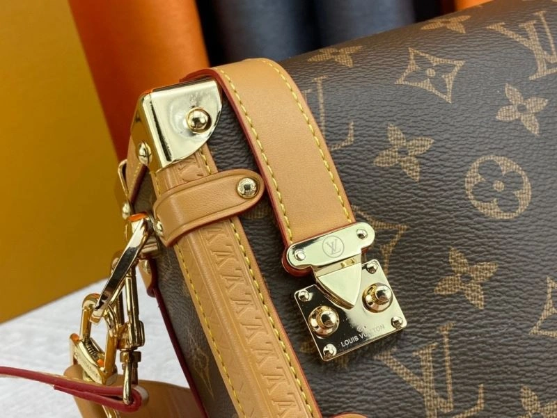 Brand-authenticated Louis Vuitton Box Bags