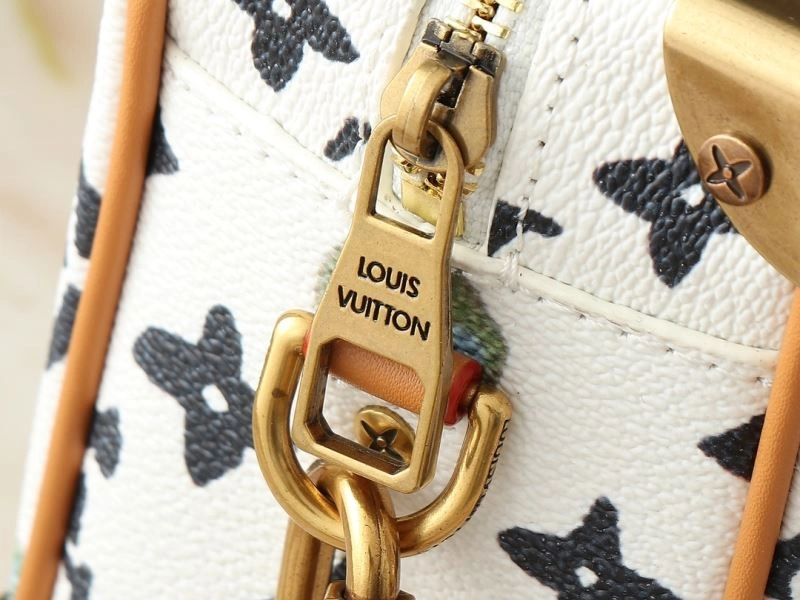 Accurate model Louis Vuitton Box Bags