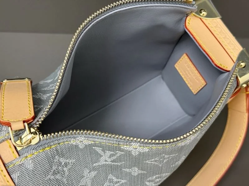 Accurate model Louis Vuitton Box Bags