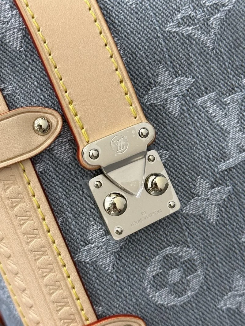 Accurate model Louis Vuitton Box Bags