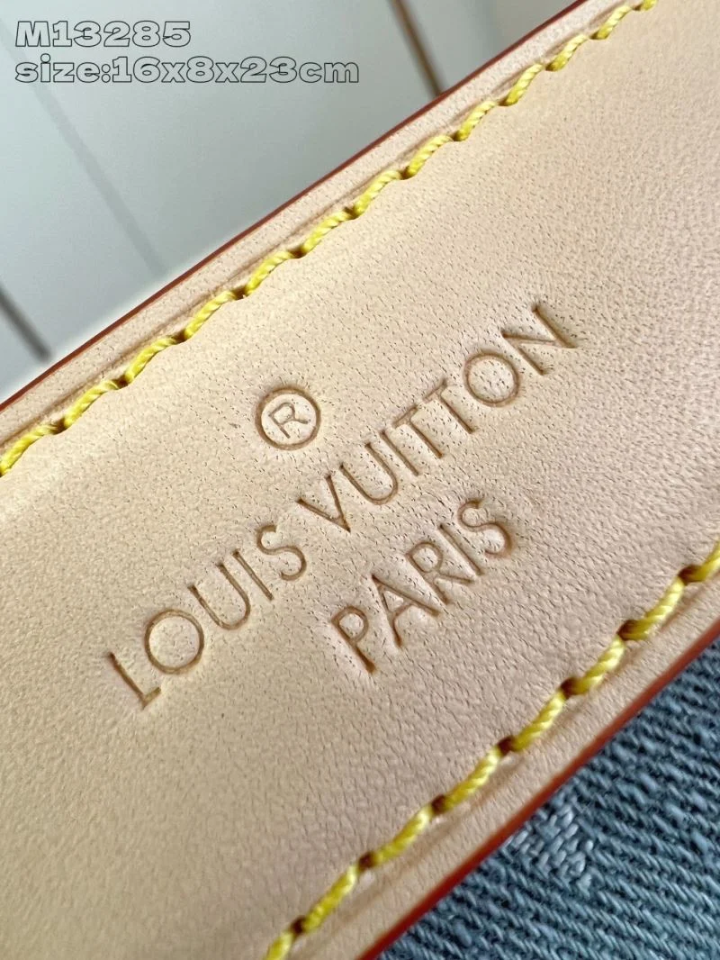 Top mirror Louis Vuitton Box Bags