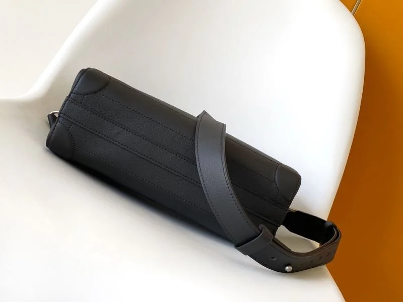 Brand-authenticated Louis Vuitton Box Bags