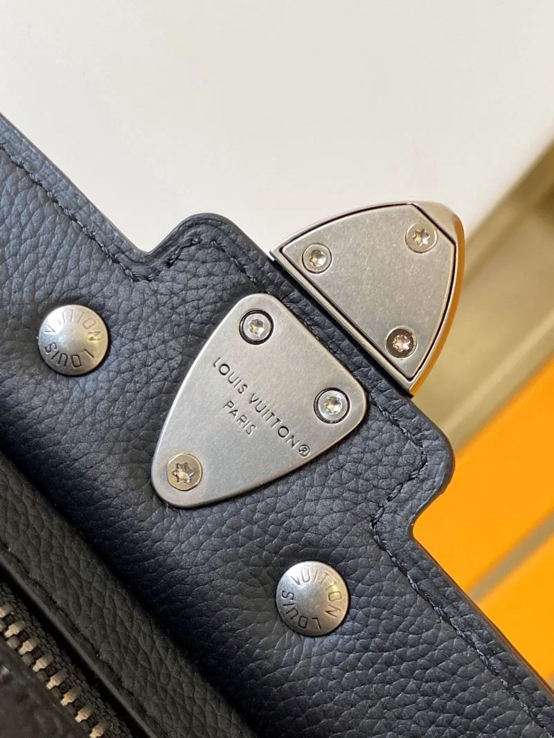 Brand-authenticated Louis Vuitton Box Bags