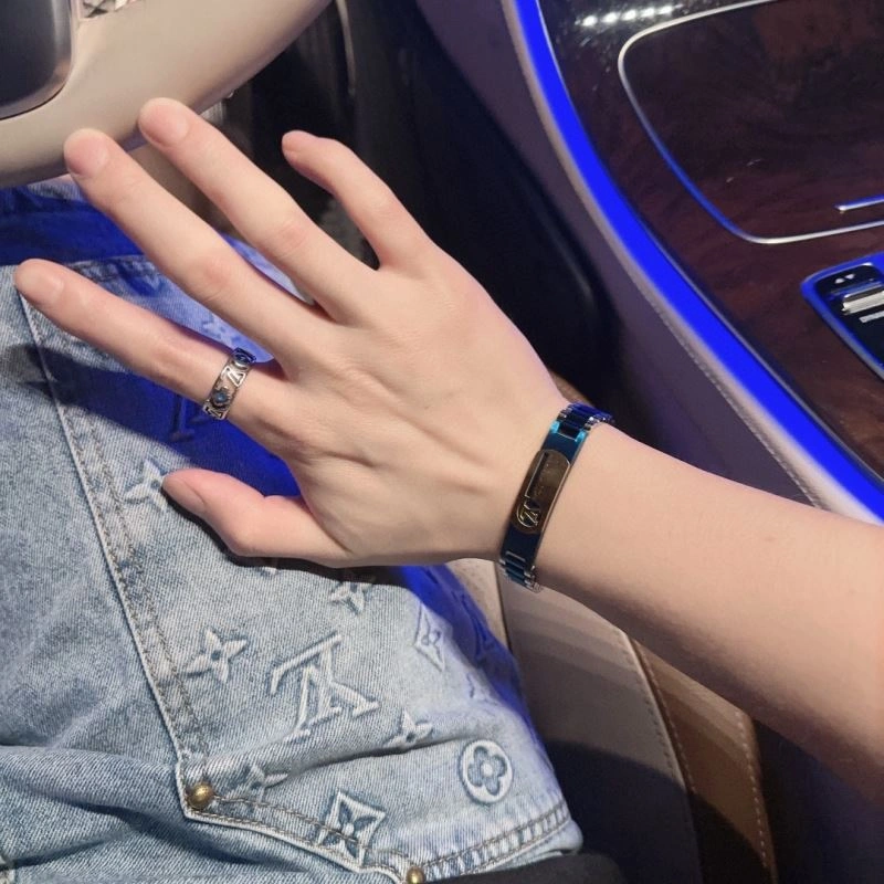 Factory-made Louis Vuitton Bracelets