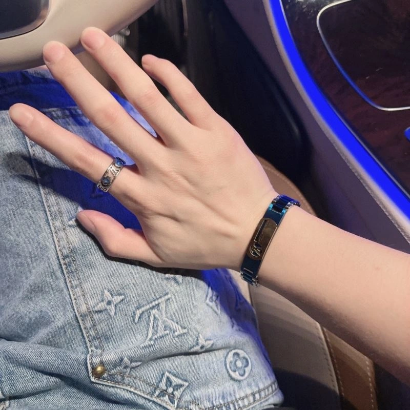 Factory-made Louis Vuitton Bracelets