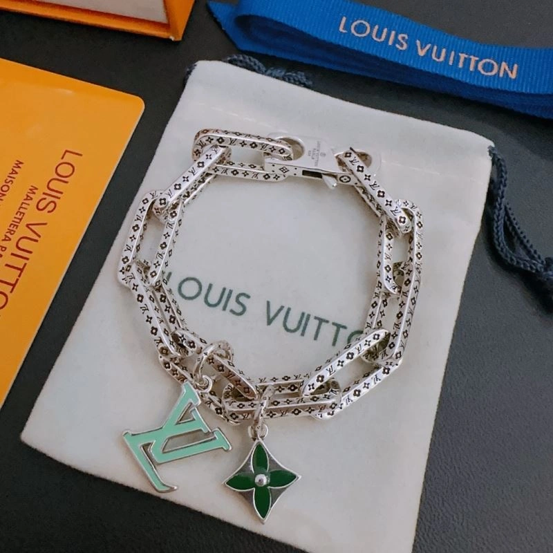 Top mirror Louis Vuitton Bracelets