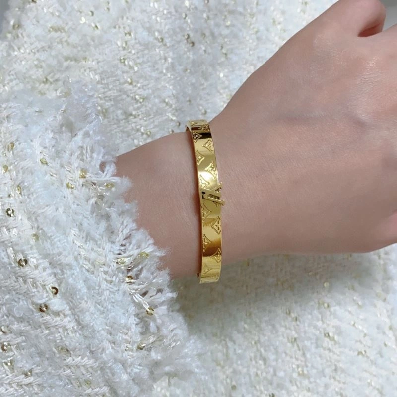 Top mirror Louis Vuitton Bracelets