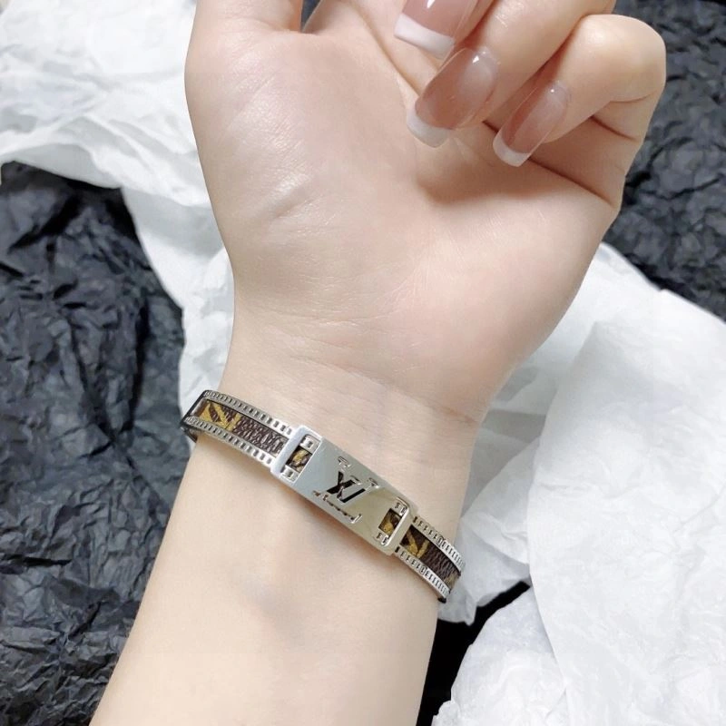 Bargain Louis Vuitton Bracelets