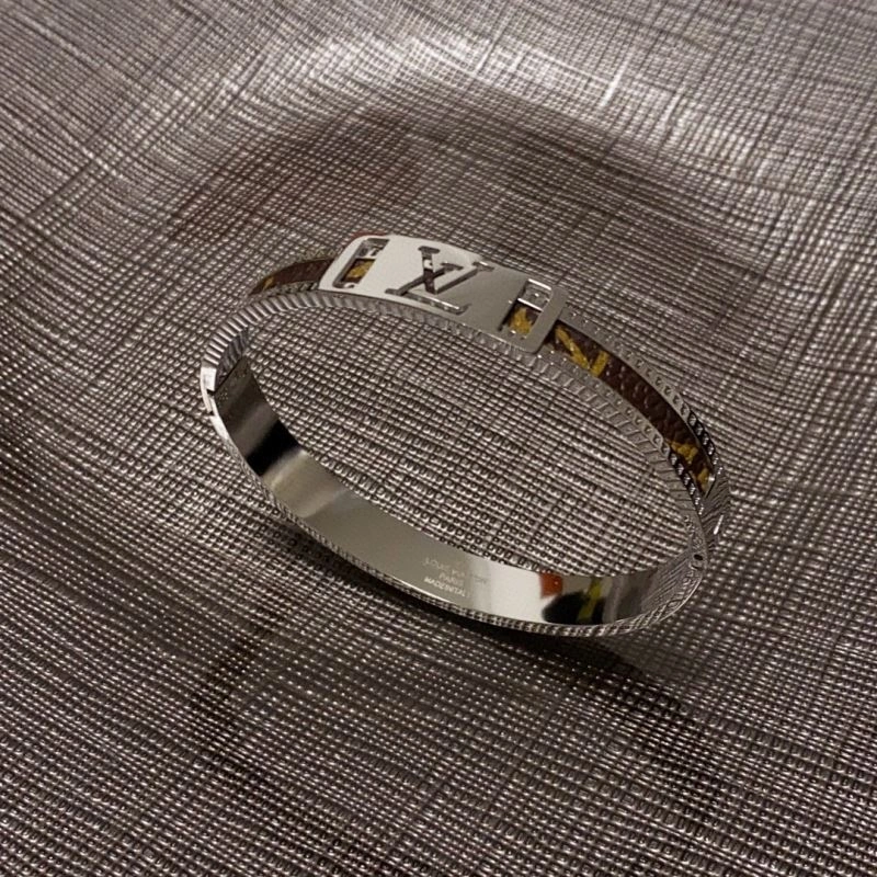 Bargain Louis Vuitton Bracelets