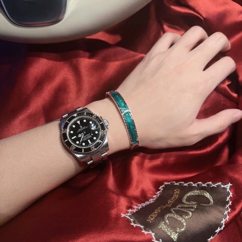 Bargain Louis Vuitton Bracelets