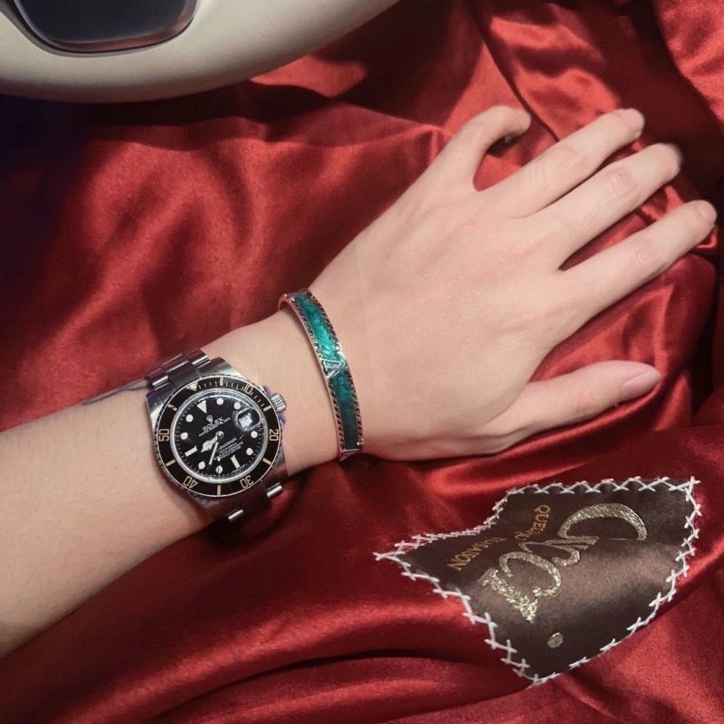 Bargain Louis Vuitton Bracelets
