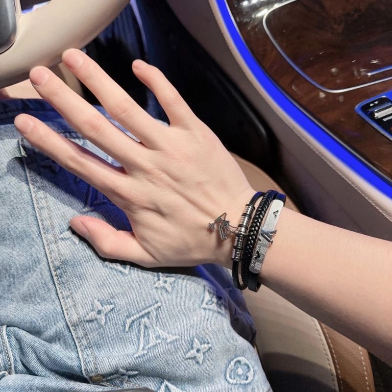 Mirror quality Louis Vuitton Bracelets