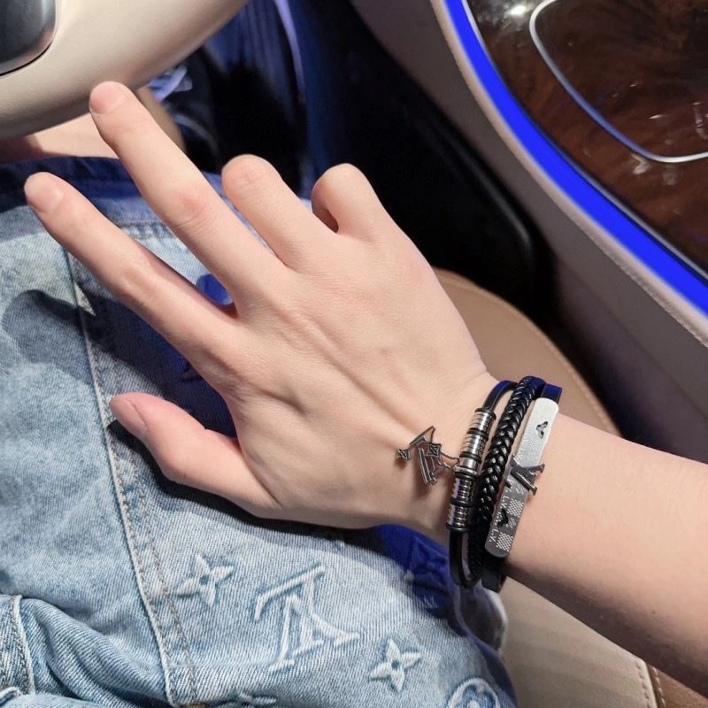 Mirror quality Louis Vuitton Bracelets