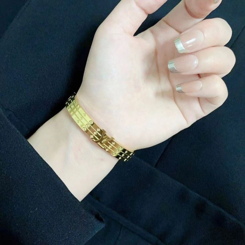 Exact replica Louis Vuitton Bracelets