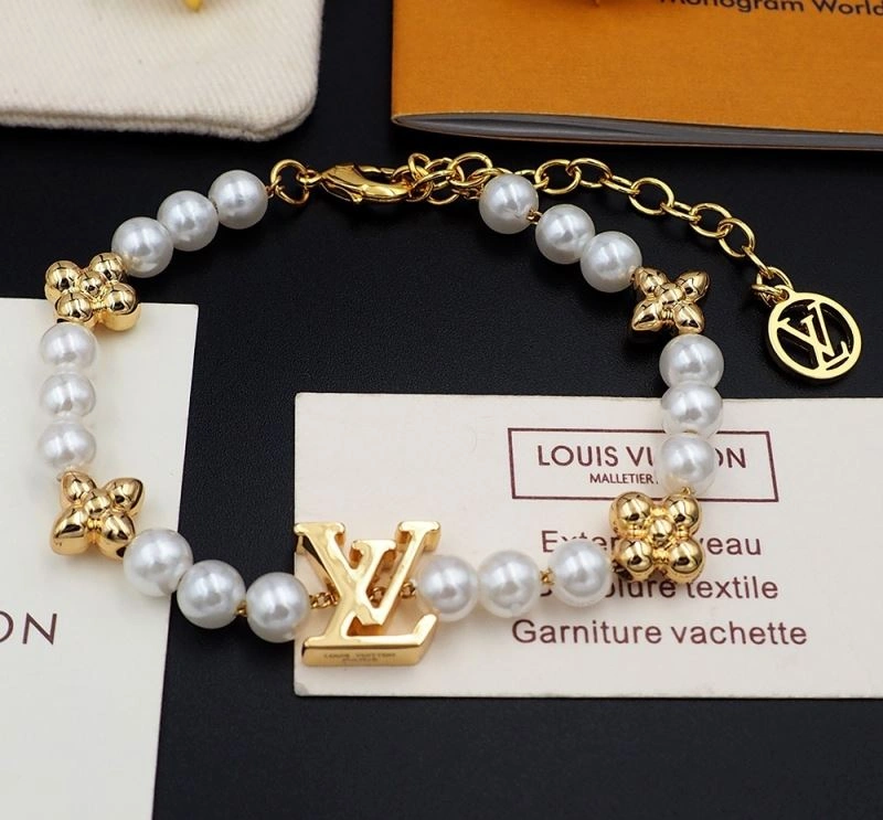 High accuracy Louis Vuitton Bracelets