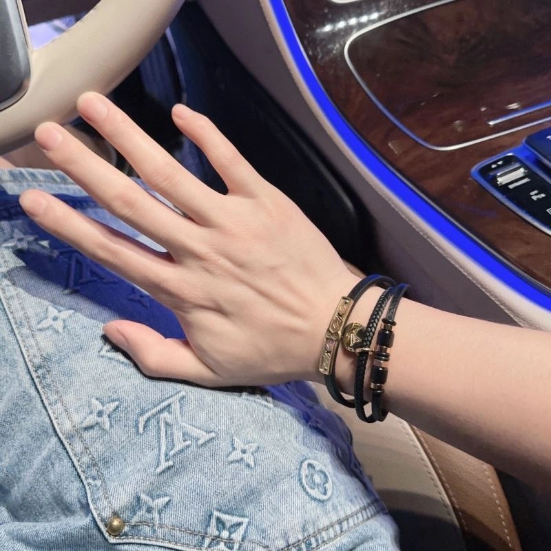 Bargain Louis Vuitton Bracelets