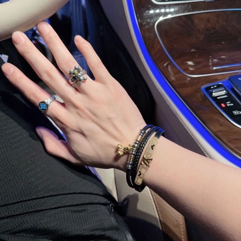 High accuracy Louis Vuitton Bracelets