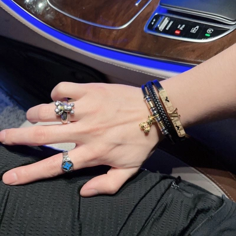High accuracy Louis Vuitton Bracelets