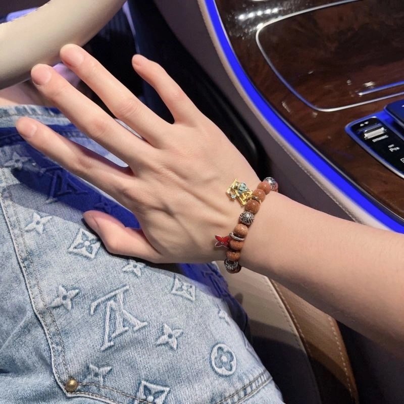 Low-cost Louis Vuitton Bracelets