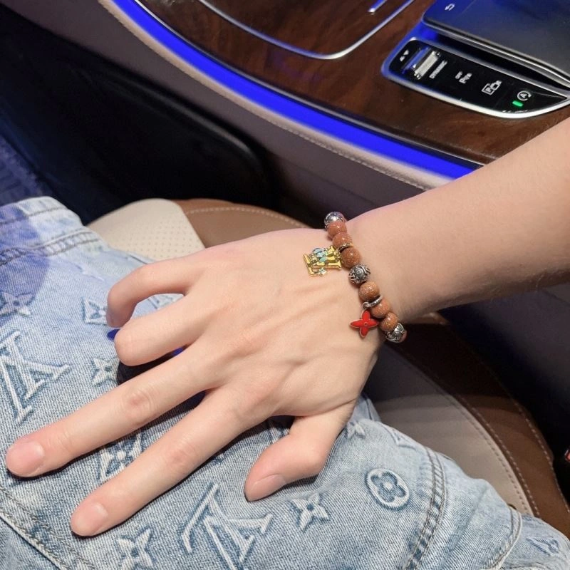 Low-cost Louis Vuitton Bracelets